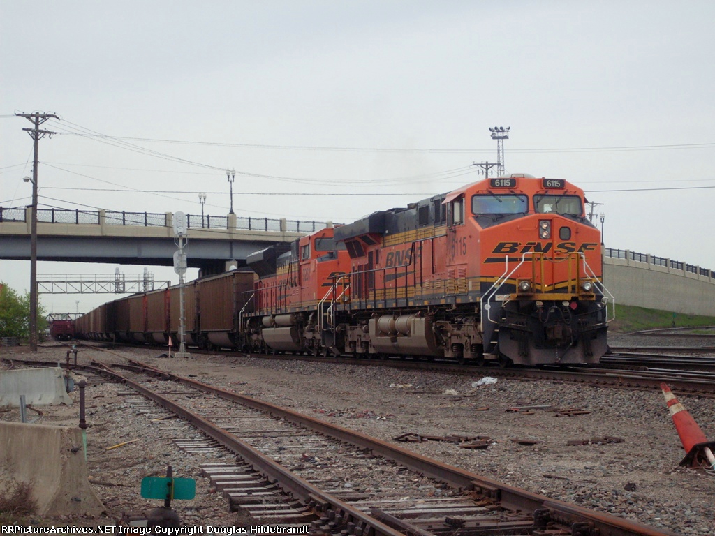 BNSF 6115